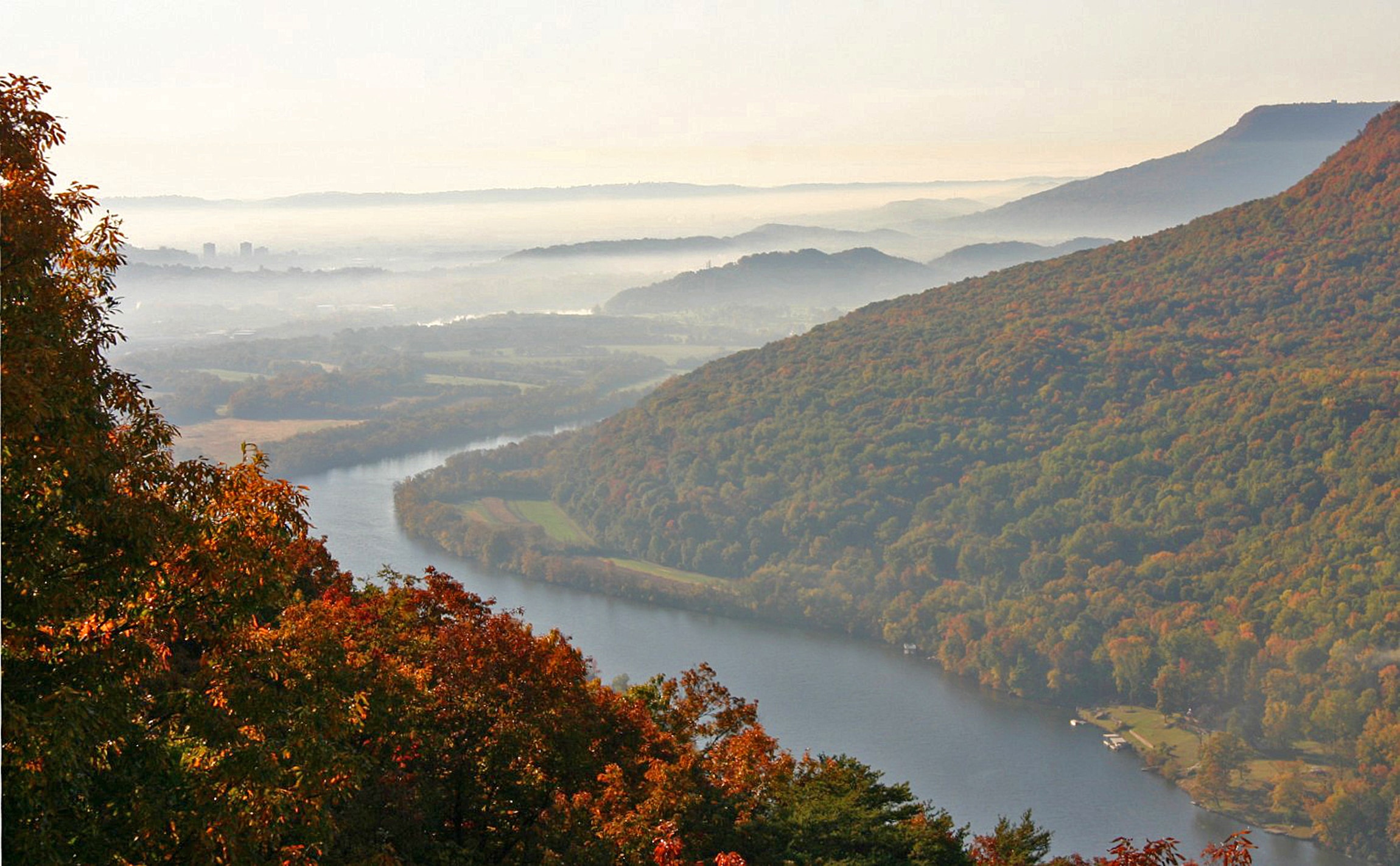 Fall Foliage is Nearly Here. Plan Your Fall Getaway to Chattanooga